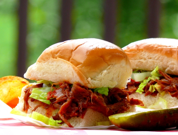 Beef Short-Rib Sliders with Whiskey-Bacon Barbecue Sauce - Noble Pig
