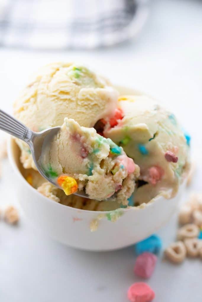 Lucky Charms Ice Cream Recipe (Cereal Milk Ice Cream with Marshmallows)
