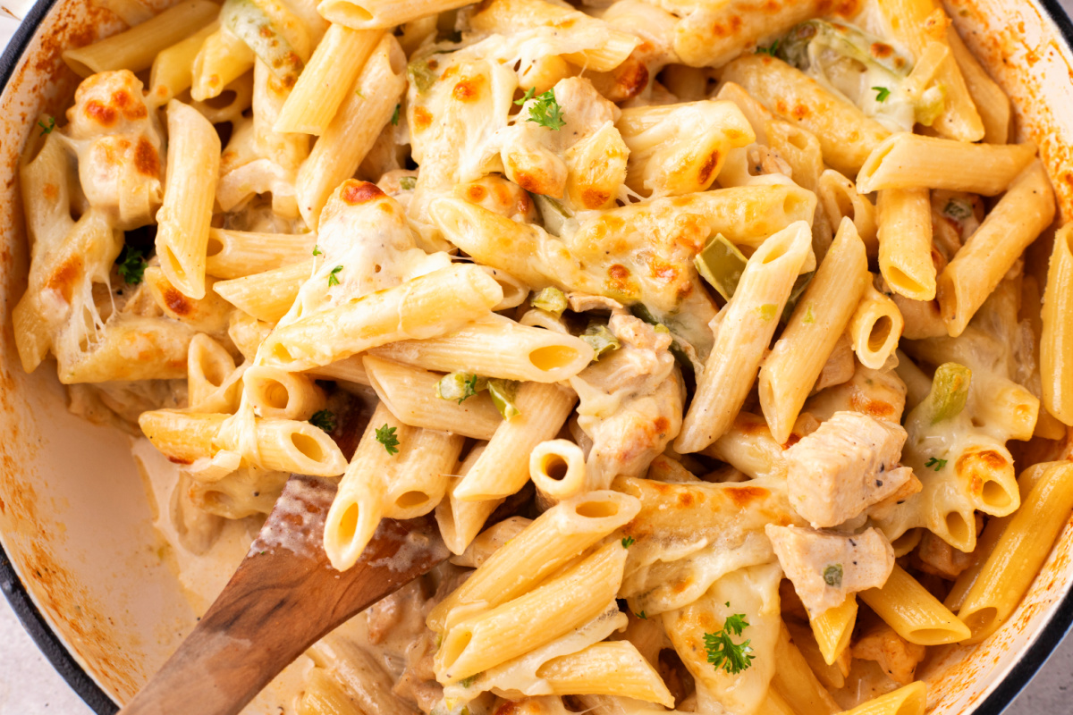 Chicken Philly Cheesesteak Pasta – Creamy Comfort in a Bowl